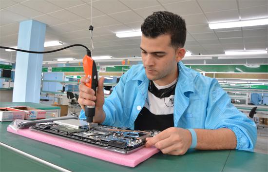 Cuban style laptops and tablets (+Photos) › Cuba › Granma - Official ...