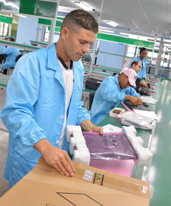 Cuban style laptops and tablets (+Photos) › Cuba › Granma - Official ...