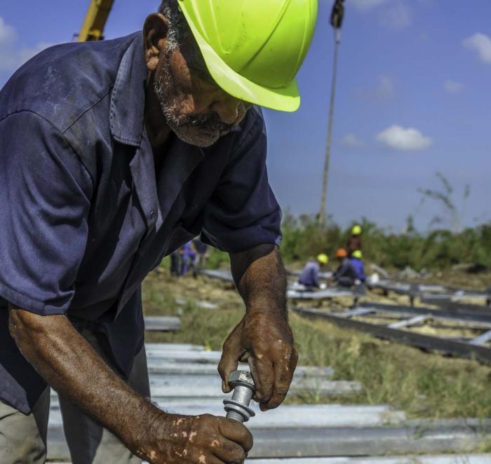 The workers of the electricity › Cuba › Granma - Official voice of the PCC